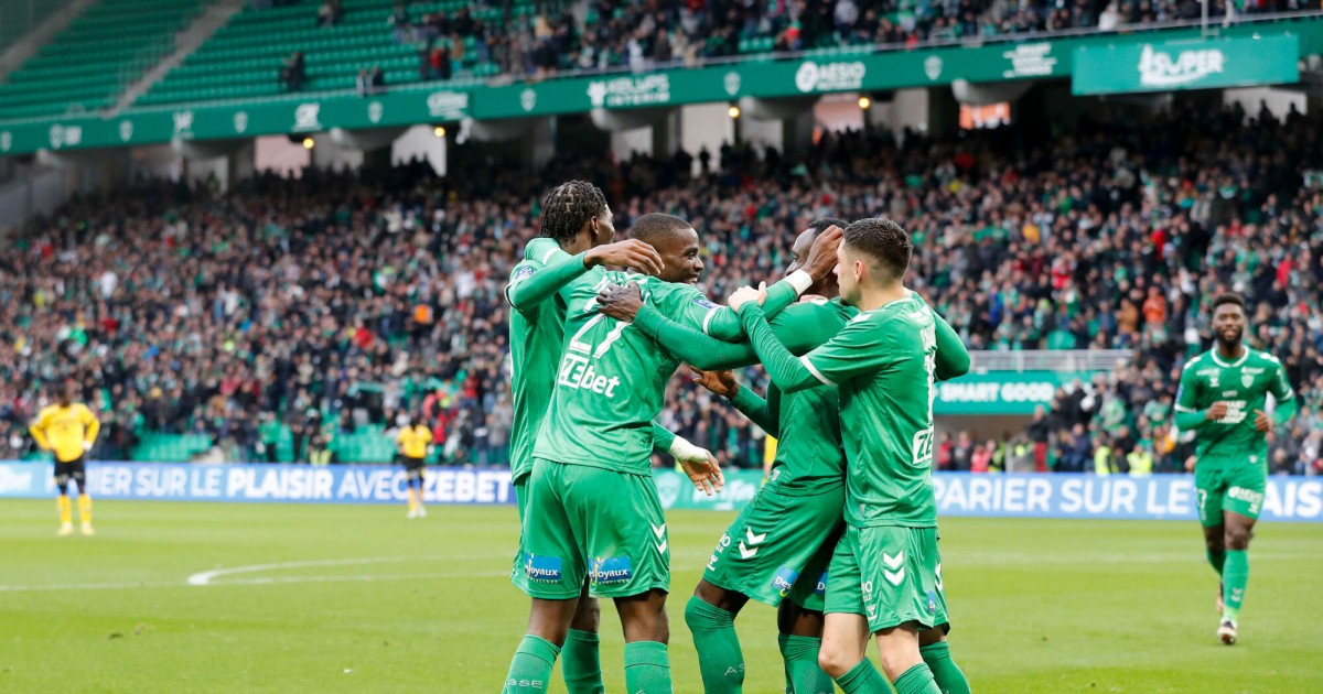 ASSE : Saint-Etienne suscite la crainte chez un taulier du Paris FC ASSE : Saint-Etienne suscite la crainte chez un taulier du Paris FC