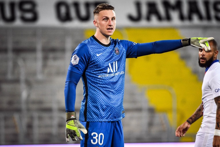 PSG Mercato : Marcin Bulka ouvre la porte de sortie de Paris