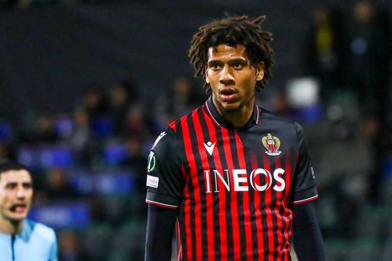 Mercato OGC Nice : Manchester United supervise Jean-Clair Todibo