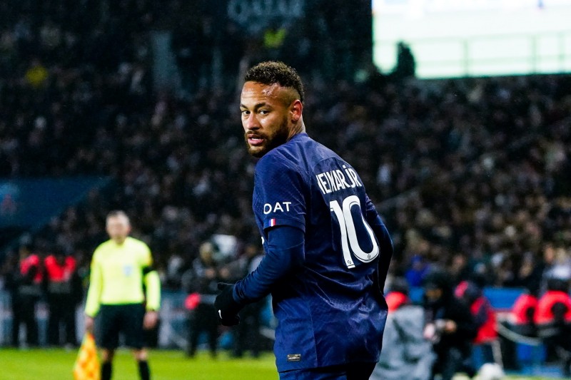Mercato PSG : Neymar annonce officiellement sa future destination