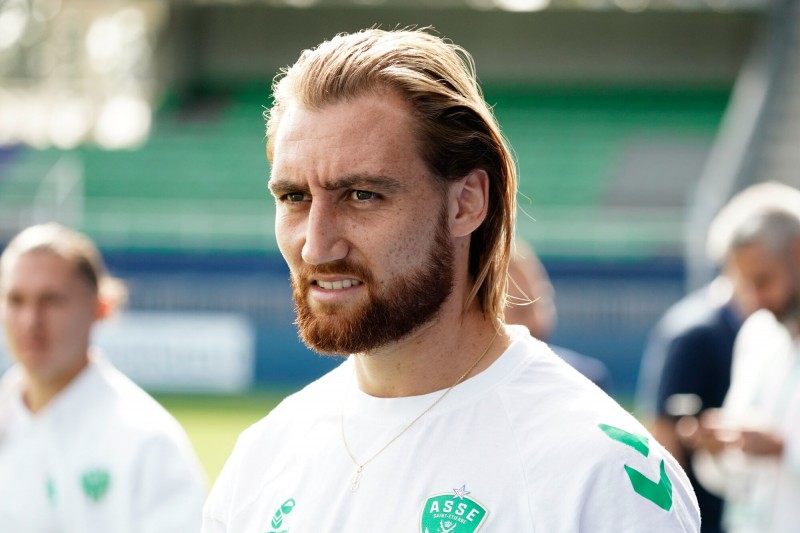 Mercato ASSE : Libéré par Saint-Etienne, Victor Lobry est à Guingamp